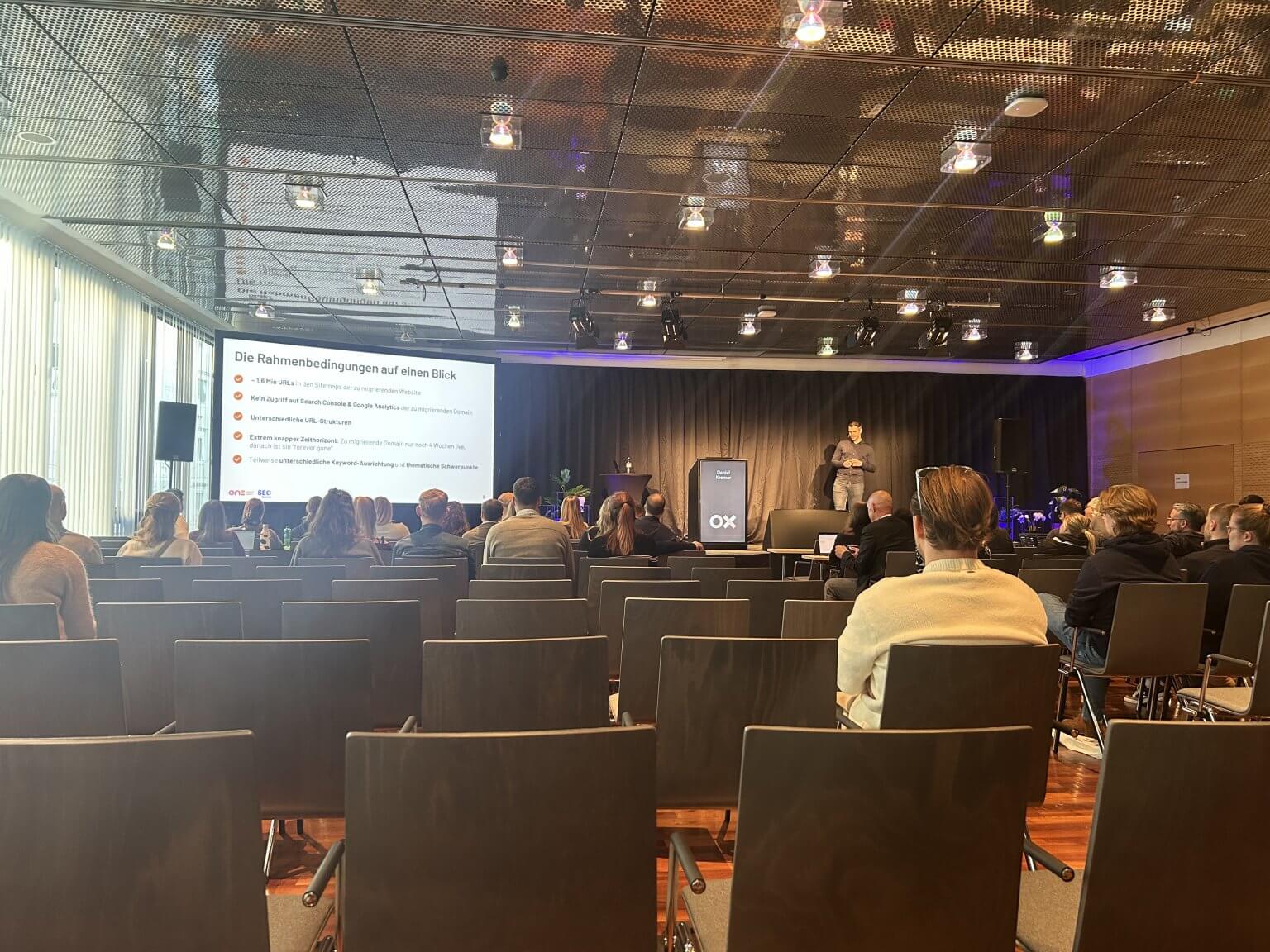 SEOkomm Recap 2025: Relaunch done right - Vektor-Embeddings, Screaming Frog & warum ...